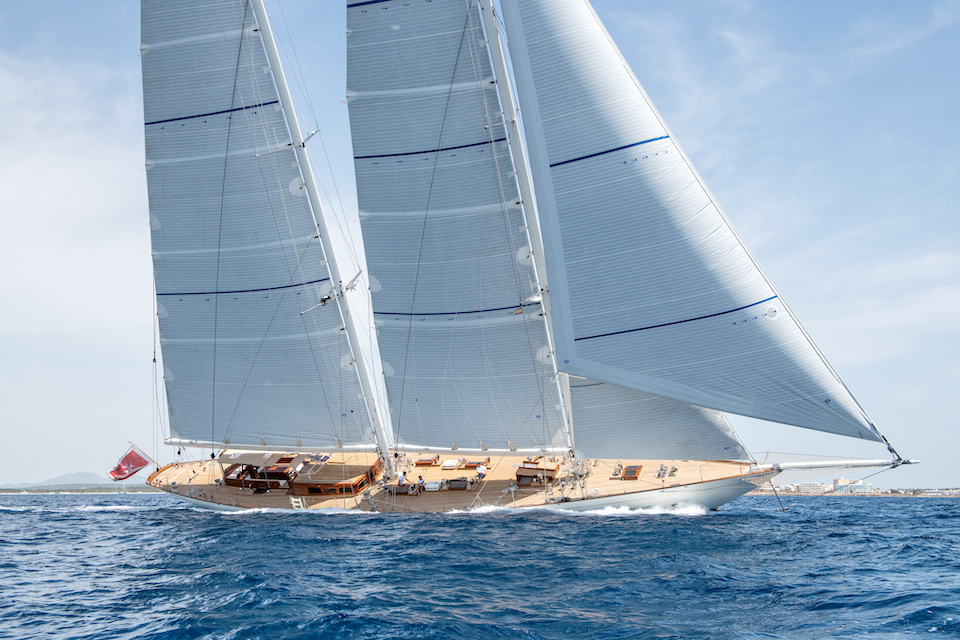 Windrose of Amsterdam - Classic Yacht Charters - Modern Classics
